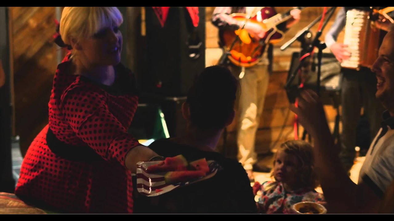 Annie Preview - YouTube