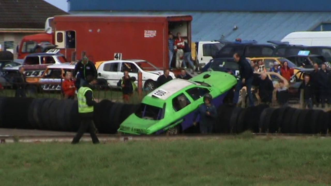 Crimond raceway Saloonstox July 31st 2016 Race3 (part 1 of 2) - YouTube