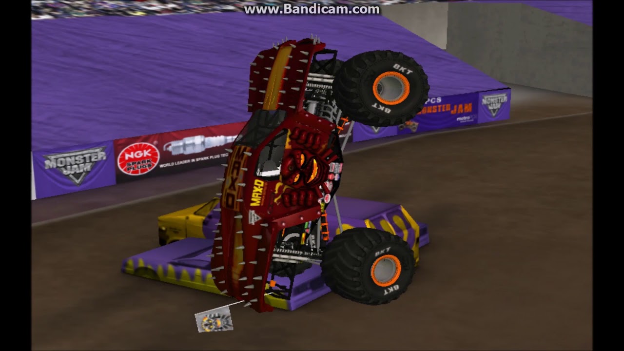 ROR Monster Jam Red Max-D Freestyles in Foxboro 2014 - YouTube