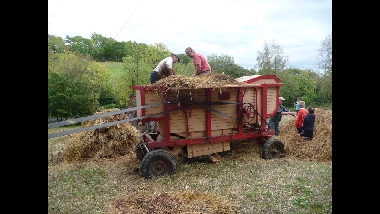 Garvie Threshing mill being driven by a Lister CS 6/1 - YouTube