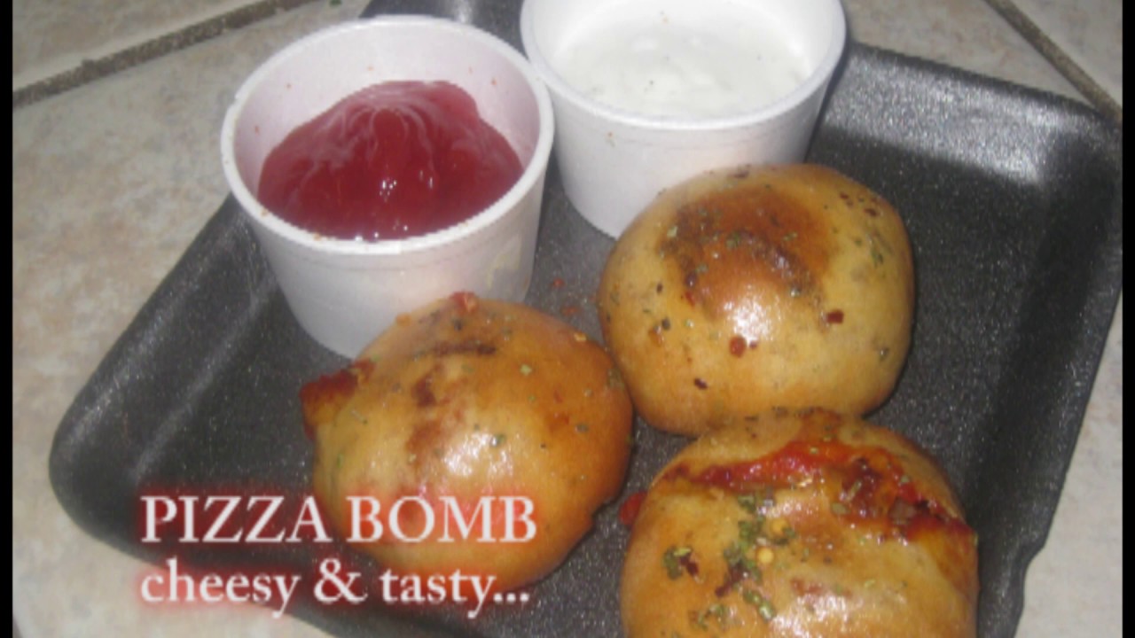 pizza bombs recipe | veg pizza bomb recipe | how to make pizza pav ...