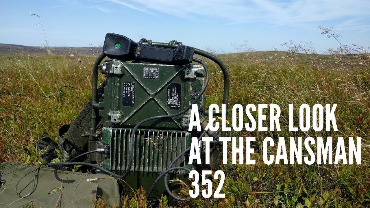 A closer look at the Clansman PRC-352 British MILITARY RADIO - YouTube