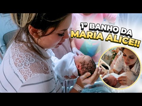 PRIMEIRO BANHO DA MARIA ALICE!!