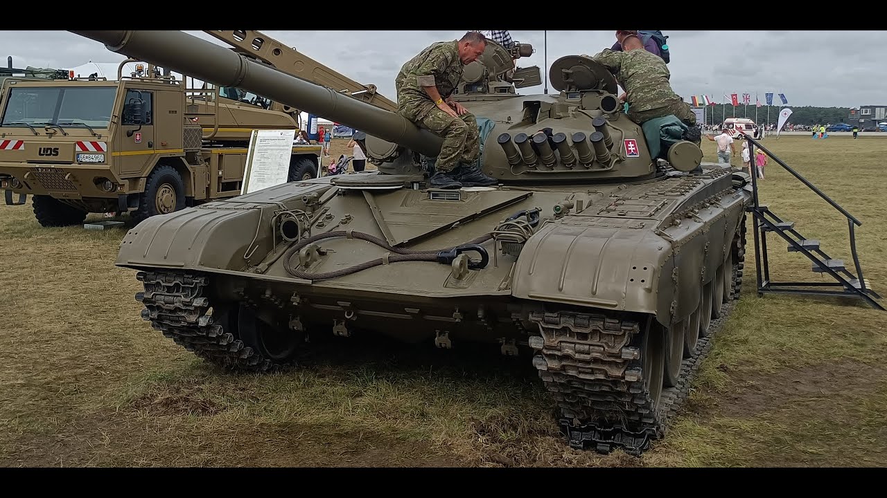 Slovak tank T-72M1 after general repair @ SIAF 2022 - YouTube