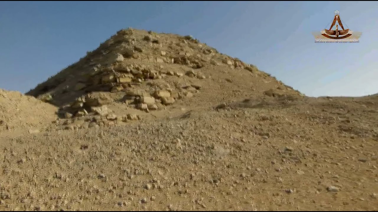 The Pyramid of Neferefre. Abusir. ابو صيرهرم نفر ف رع Пирамида ...