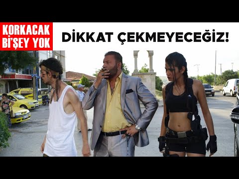 Korkacak Bi'Şey Yok Türk Filmi | Barbaros Dikkat Çekmemeye Çalışıyor