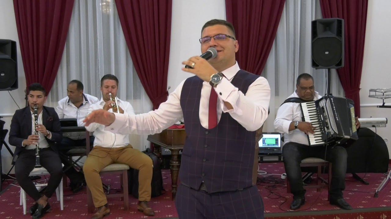 Ionut Bostan & Formația Autentic Folclor - Constantine Constantine - YouTube