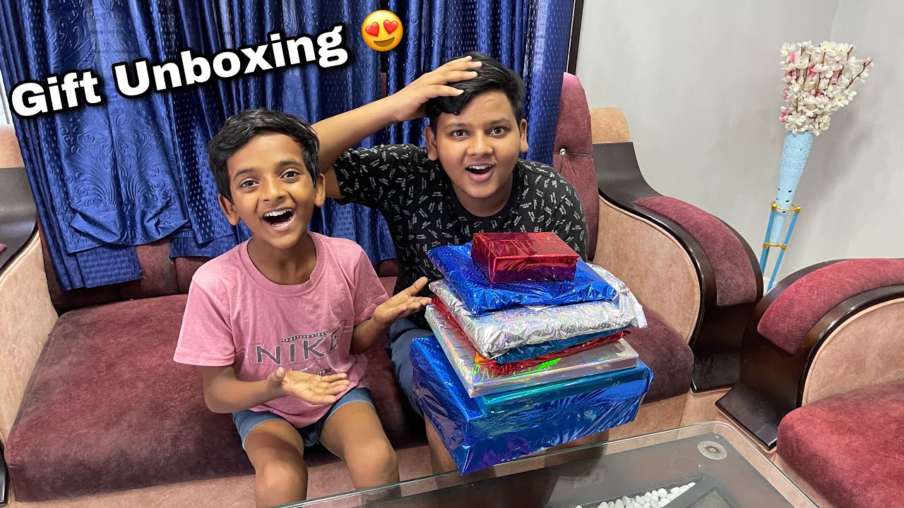 Sameer Unboxing His Birthday Gifts 😍 - YouTube