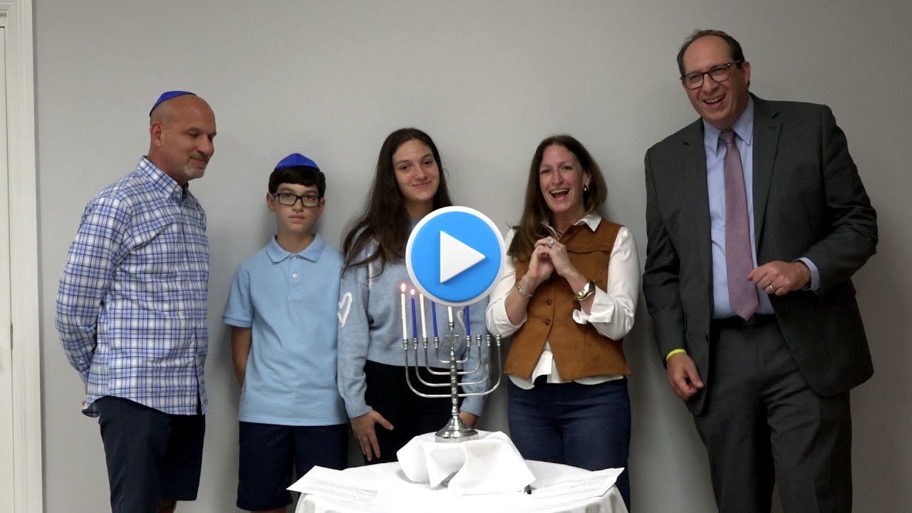 Fifth Night of Hanukkah Candle Lighting - YouTube