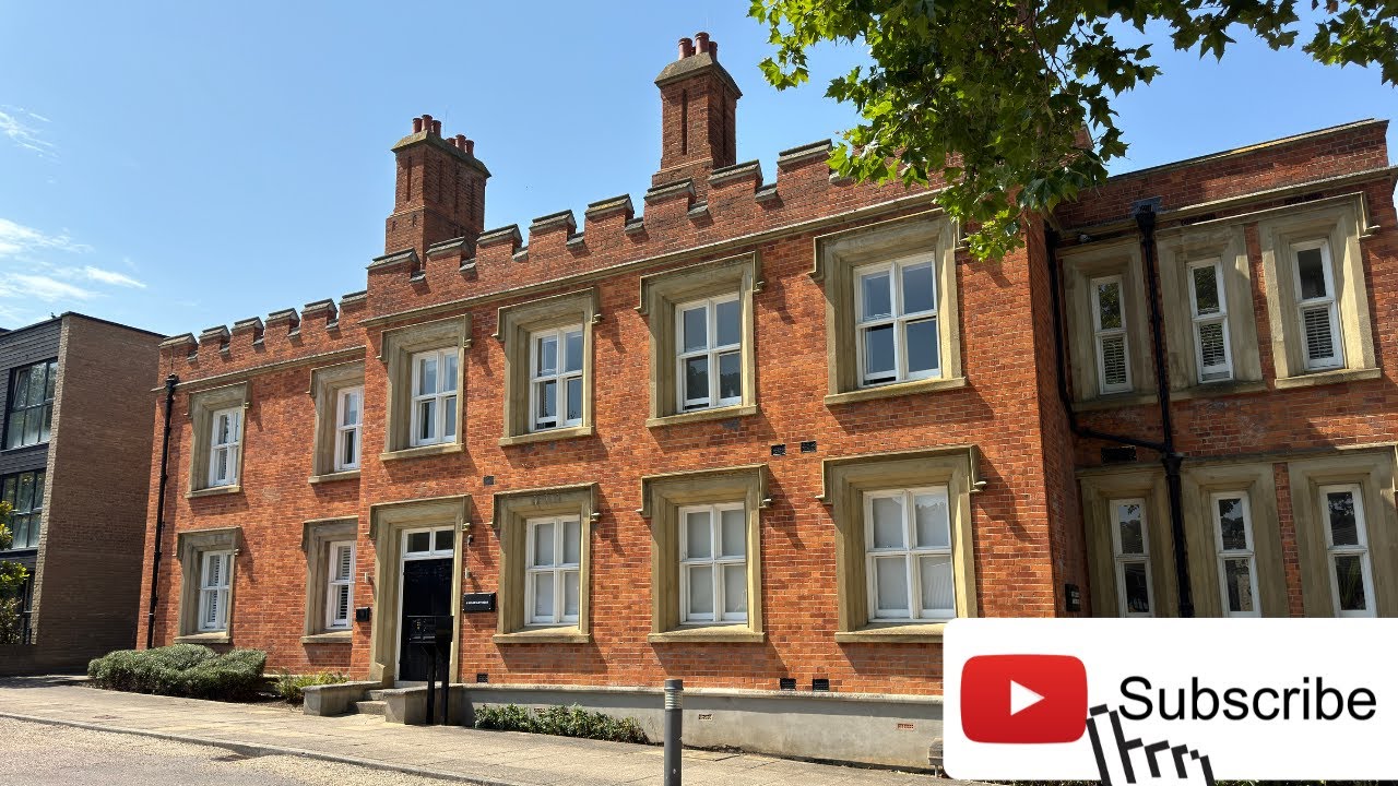 Stunning 2 Bedroom Apartment Situated in An Historic And Gated ...