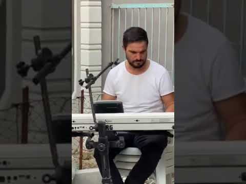 Ela gözlüm ben bu elden gidersem