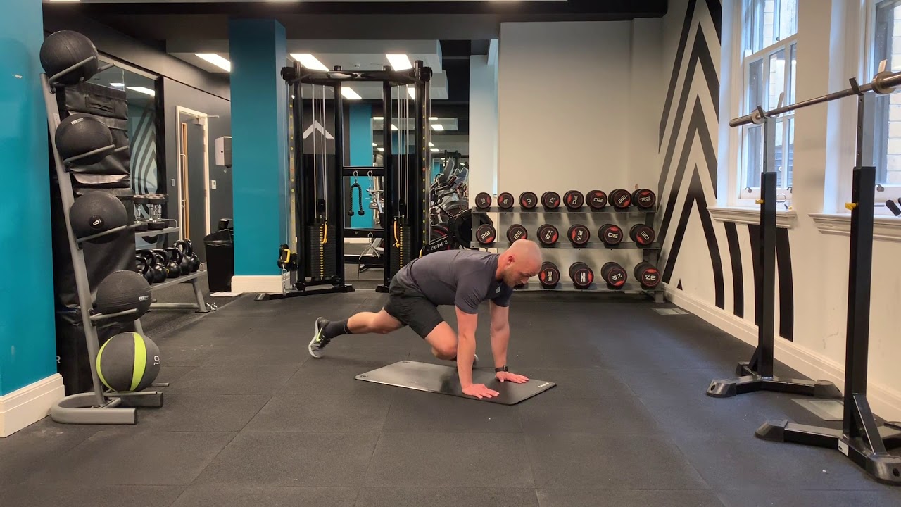 Dynamic Pigeon Stretch - YouTube