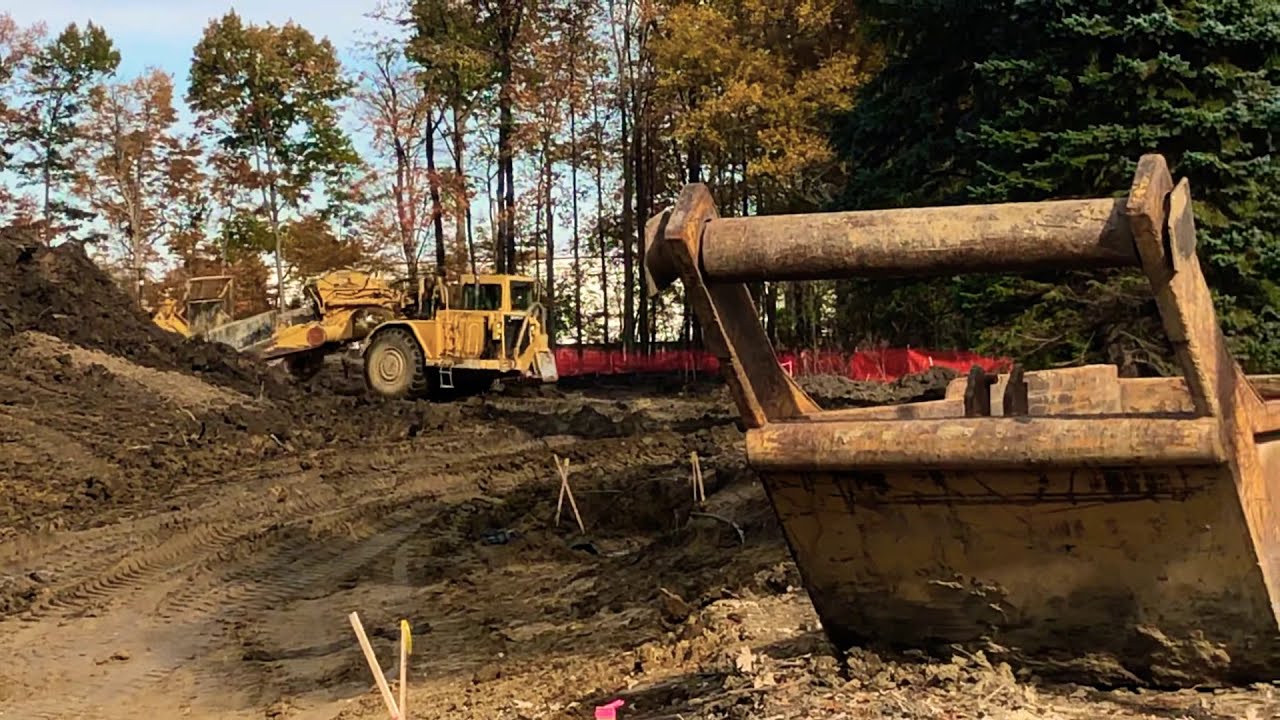 How fast can an excavator dig? How do they dig a hole?How do you haul ...