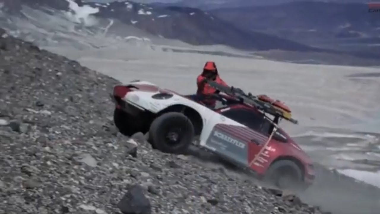 "Ascenso Épico: El Porsche 911 Domina el Cielo en un Récord Mundial Sin ...