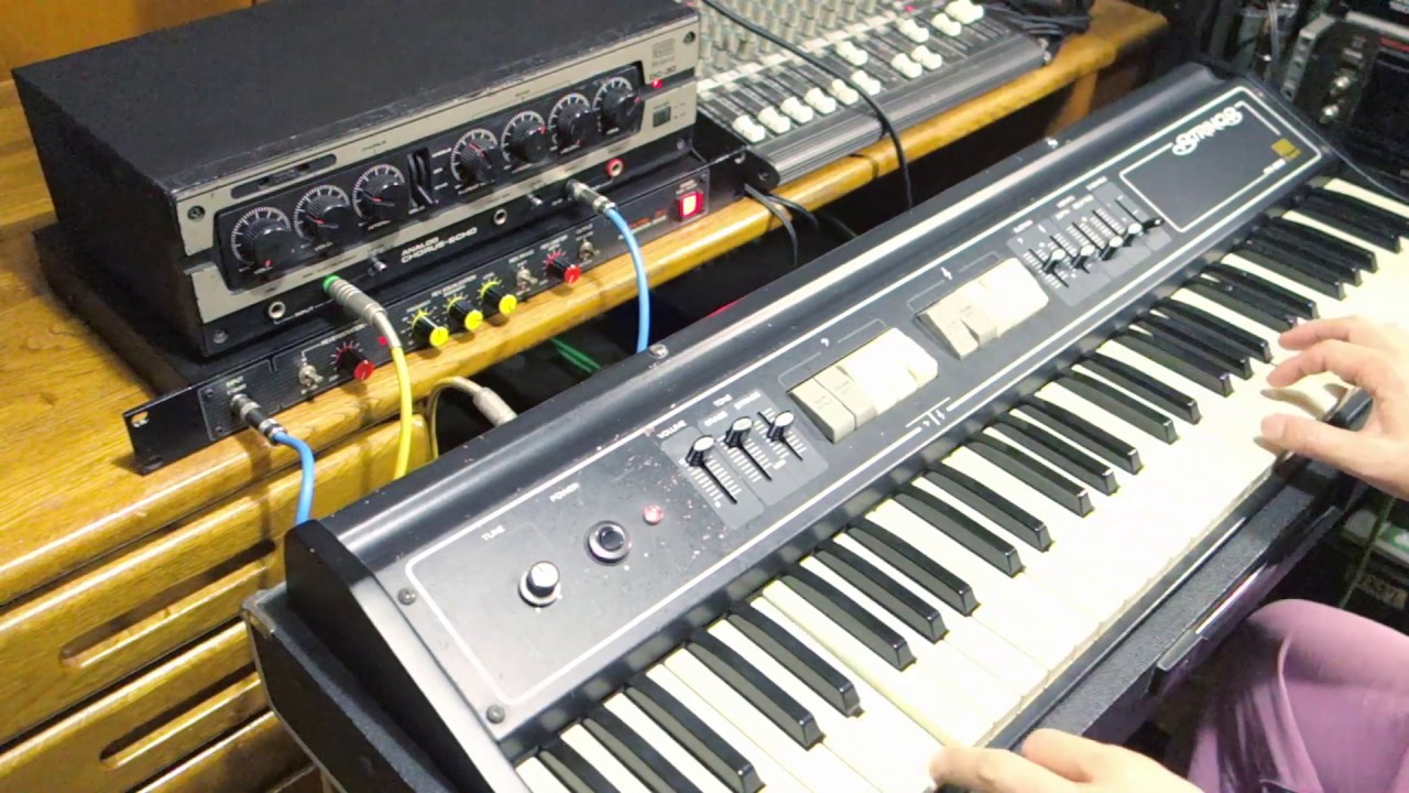 Roland RS-202 Strings Synth 70's test with DC-30 Chorus Echo + Vesta ...