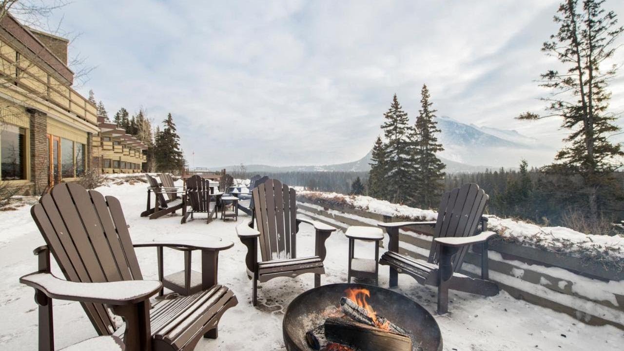 The Juniper Hotel & Bistro, Banff, Canada - YouTube