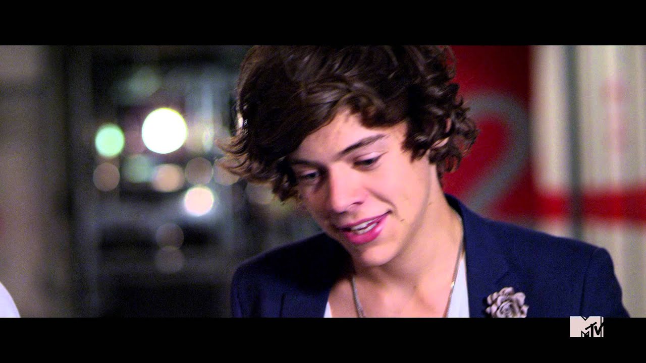 One Direction | 2012 VMAs LIVE Performance Promo (Harry) | MTV - YouTube