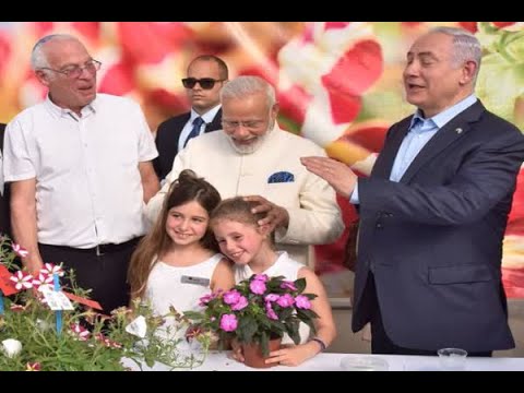 In Graphics: In Pics: Indian Prime Minister Narendra Modi pulling ears ...