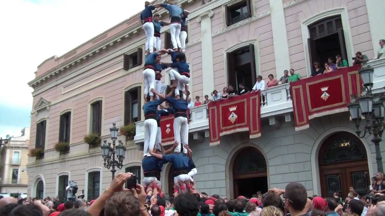 Capgrossos de Mataró - " 4 de 8 " Festa Major Sabadell 2011 - YouTube