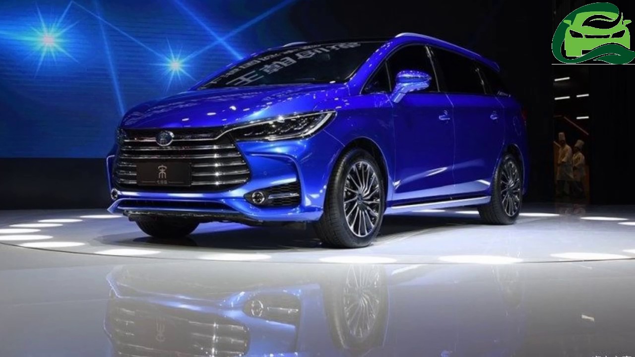 This Chinese MPV looks like an upscale Toyota Innova Crysta - YouTube