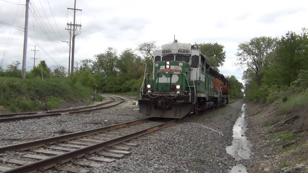 BNSF 2833 South at Batavia, IL 5/14/16 (HD) - YouTube