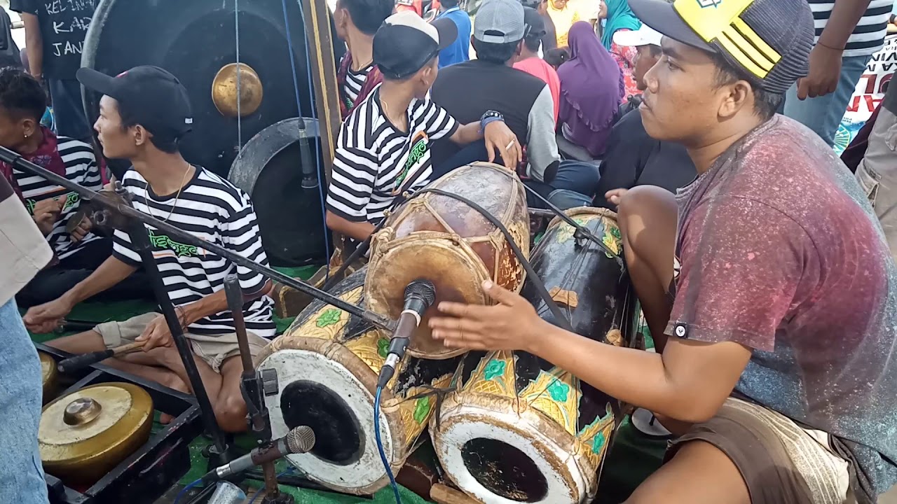 Saronen khas probolinggo||jawa timur||25 januari 2020 - YouTube