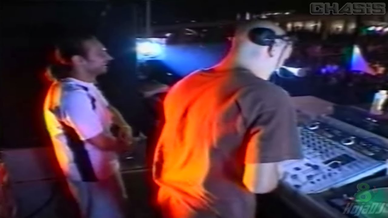 Discoteca CHASIS Ricardo F y Pastis & Buenri Fiesta de la Espuma 2001 ...