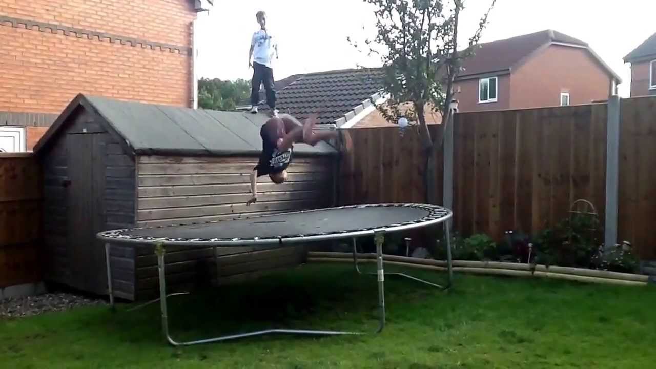 Trampoline fail - YouTube