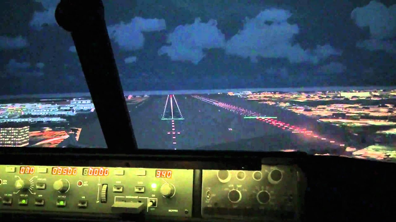 Night Approach Los Angeles International Airport / B737-800NG ...