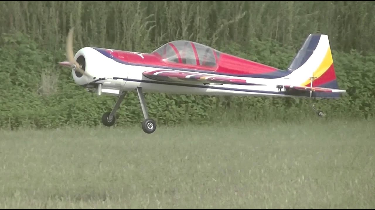 Yak 54 de Willy - YouTube