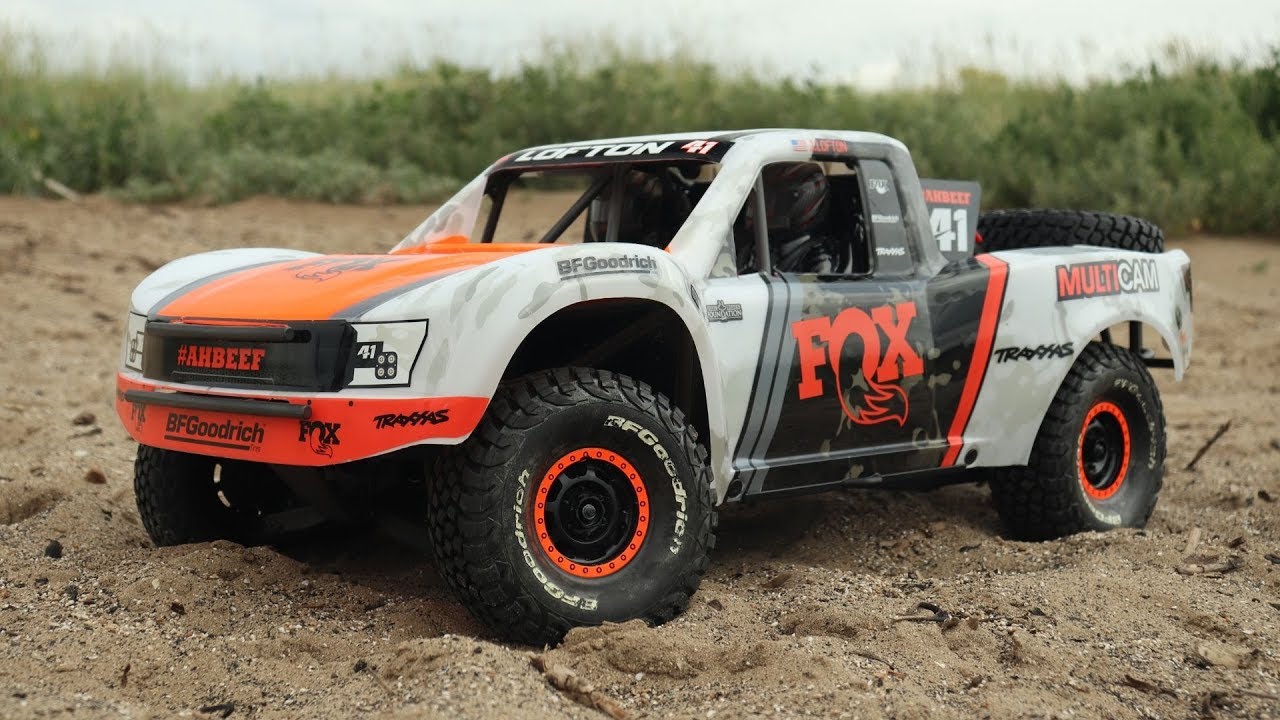 Traxxas Unlimited Desert Racer UDR // Beach Run - YouTube