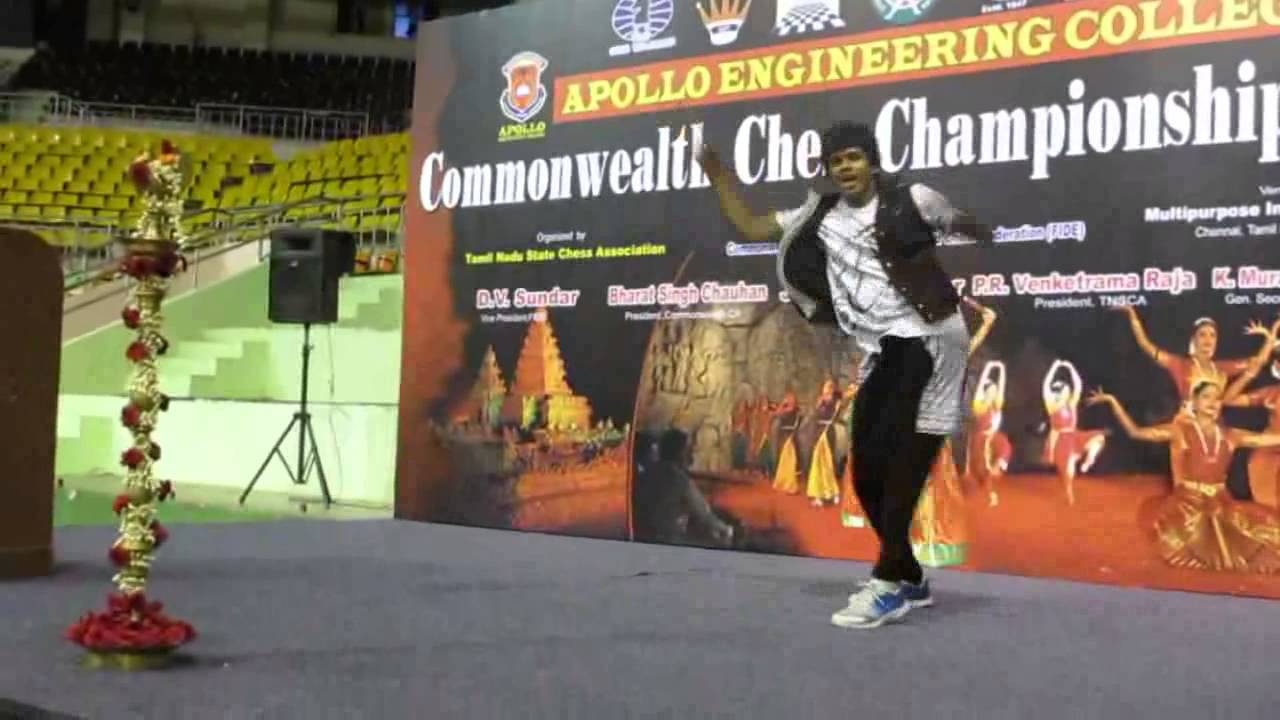sathish dance in commonwealth show - YouTube