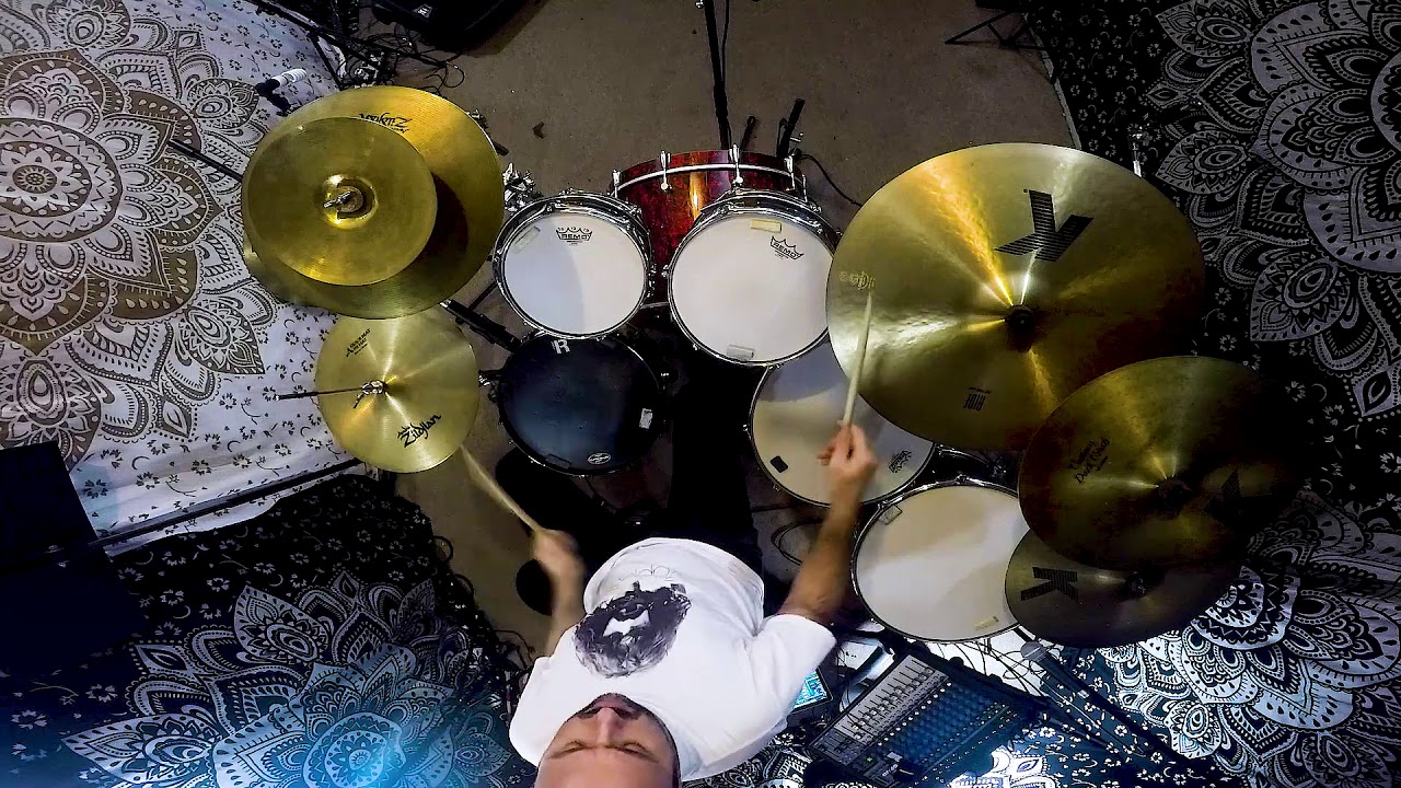 Funky Groove on Drum Set - YouTube