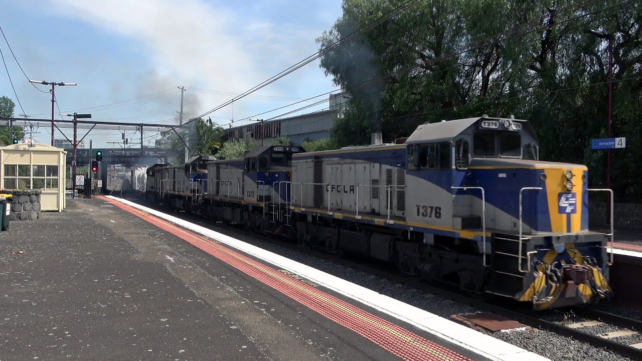 4K 4 LOUD T Class Locos WITH CLAG! 3800 HP! Full throttle! Up The Grade ...