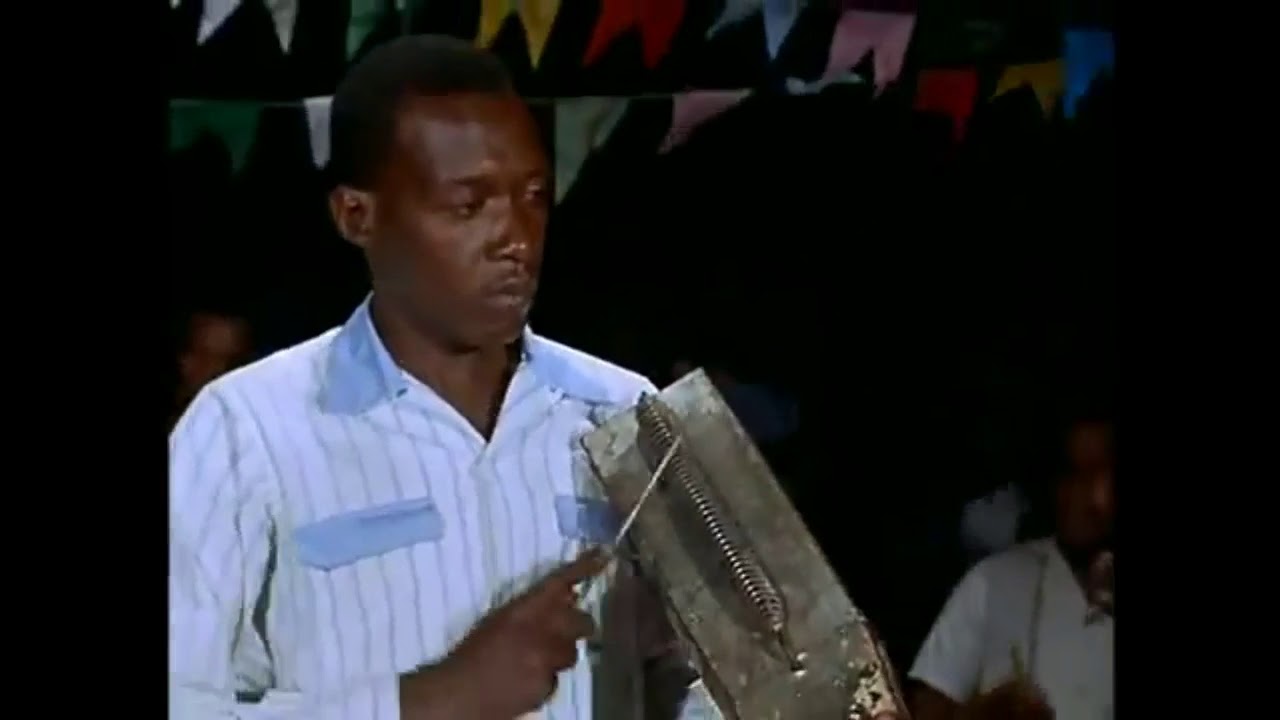 Amelinha Romance da Lua Lua - YouTube Music