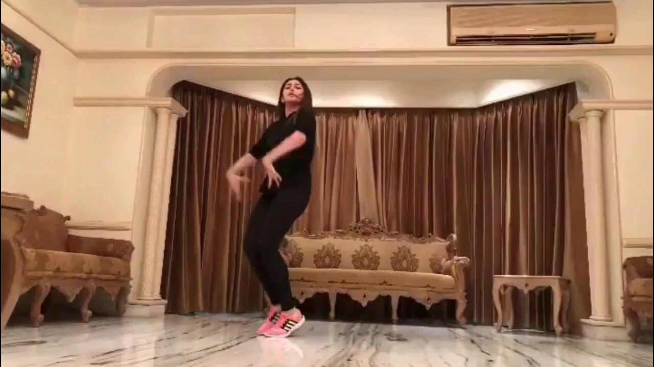 Actor sayesha saigal Amazing dance performance || Film Celebrity ...