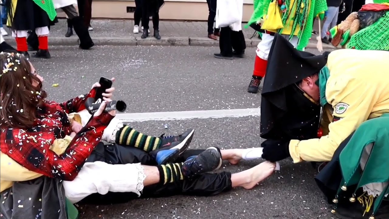 Fasnet clips in reverse feet getting tickled in reverse and Shoes and ...