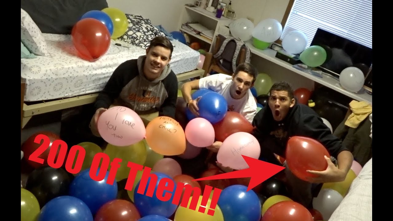Filling Our Friends Room With 200 Balloons!! *Insane Reaction* - YouTube