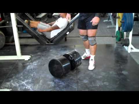Matt Hilliker 70KG Giant D-Bell 5 Reps - YouTube