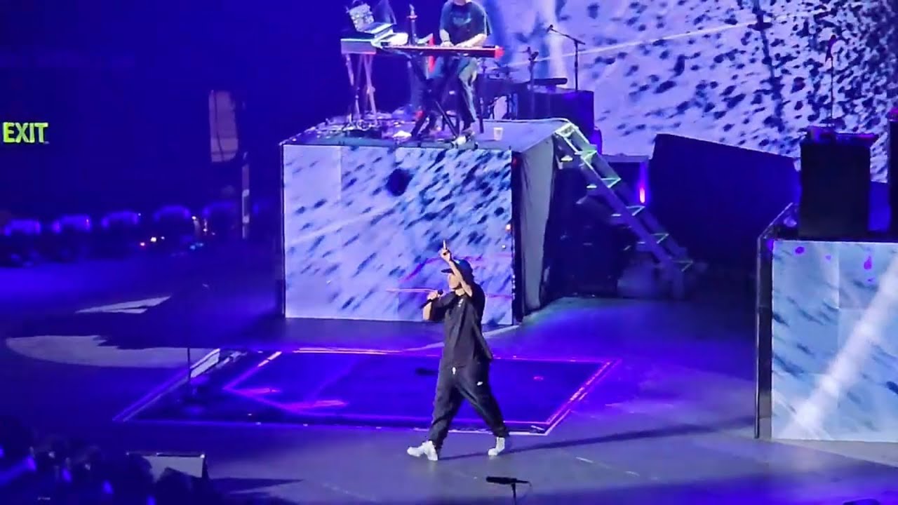 Joji - Glimpse of Us - Pandemonium Tour 2023 - YouTube