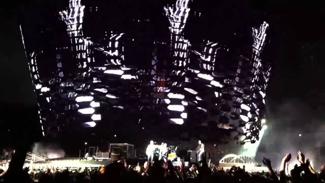 U2 - Vertigo, Live in Auckland, U2 360 Tour HD - YouTube