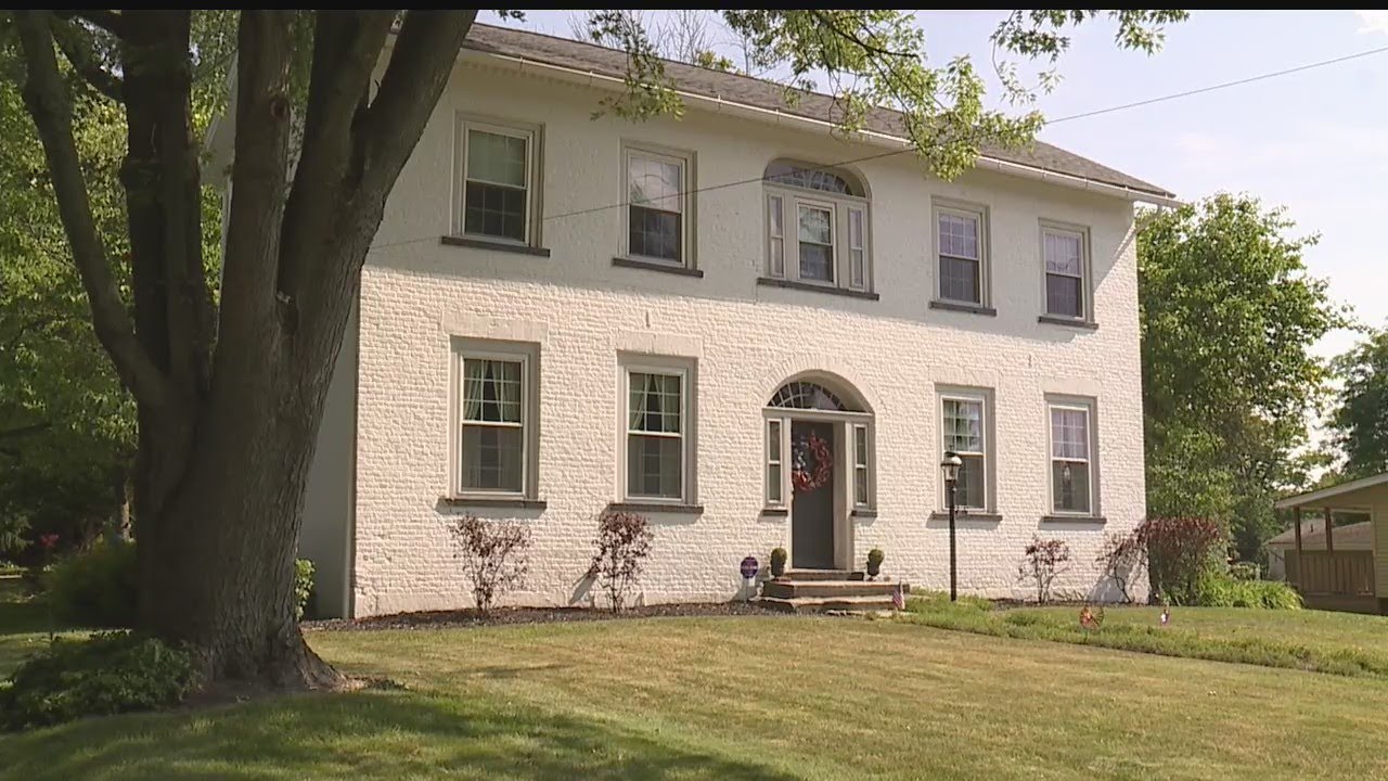 Built in early 1820s, Niles' oldest house for sale - YouTube