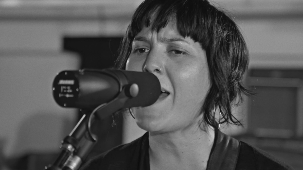 Liz Stringer - “Protecting Myself” - Live from Type Foundry - YouTube