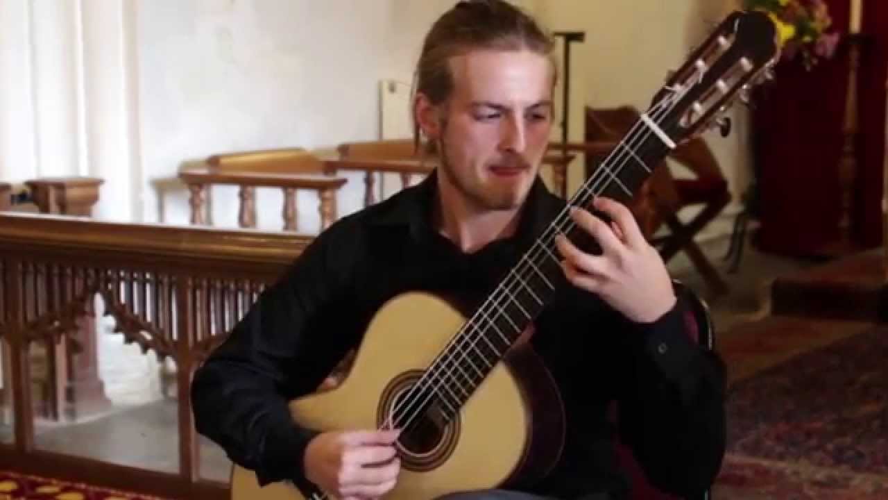 Alex Roche plays Schubert - YouTube