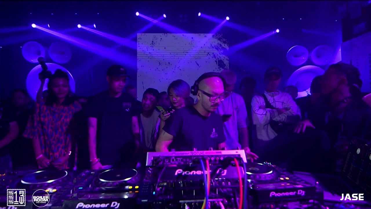 DJ JASE @Boiler Room Ho Chi Minh City: KHU 13 x Haustek - YouTube