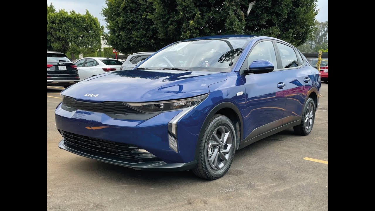 Lote 1. KIA K3 LX, modelo 2024, color AZUL, no. de serie ...