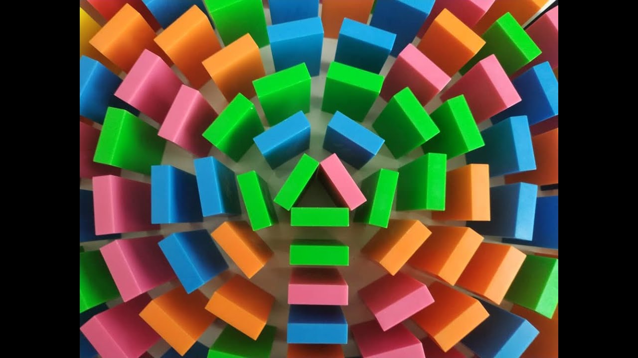 Domino circle field (200 dominoes) - YouTube