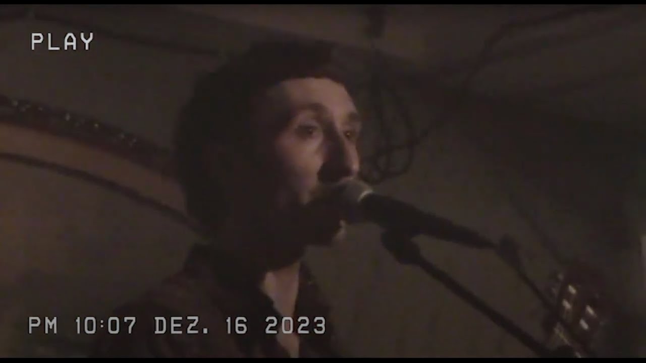 Djaro & die anonymen Melancholiker - Frei wie nie live - YouTube