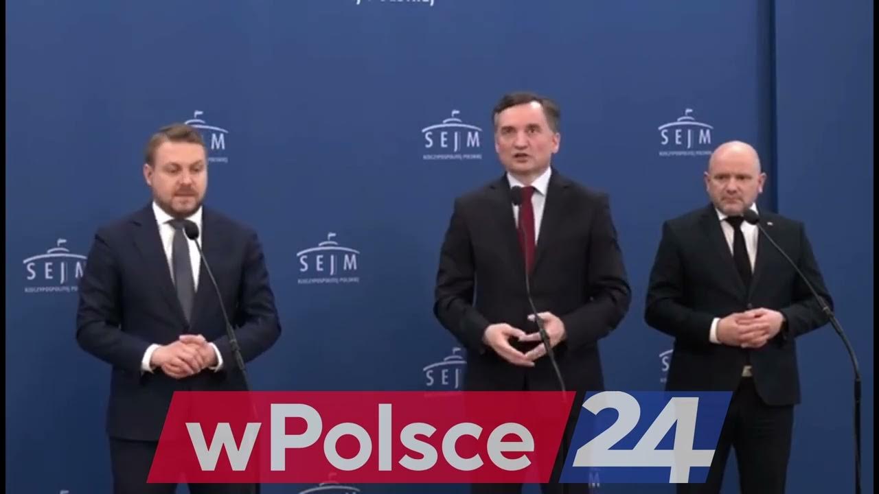 Awantura o kiełbasę na konferencji Z. Ziobry. Pracownica TVP w likwidacji w akcji! - YouTube