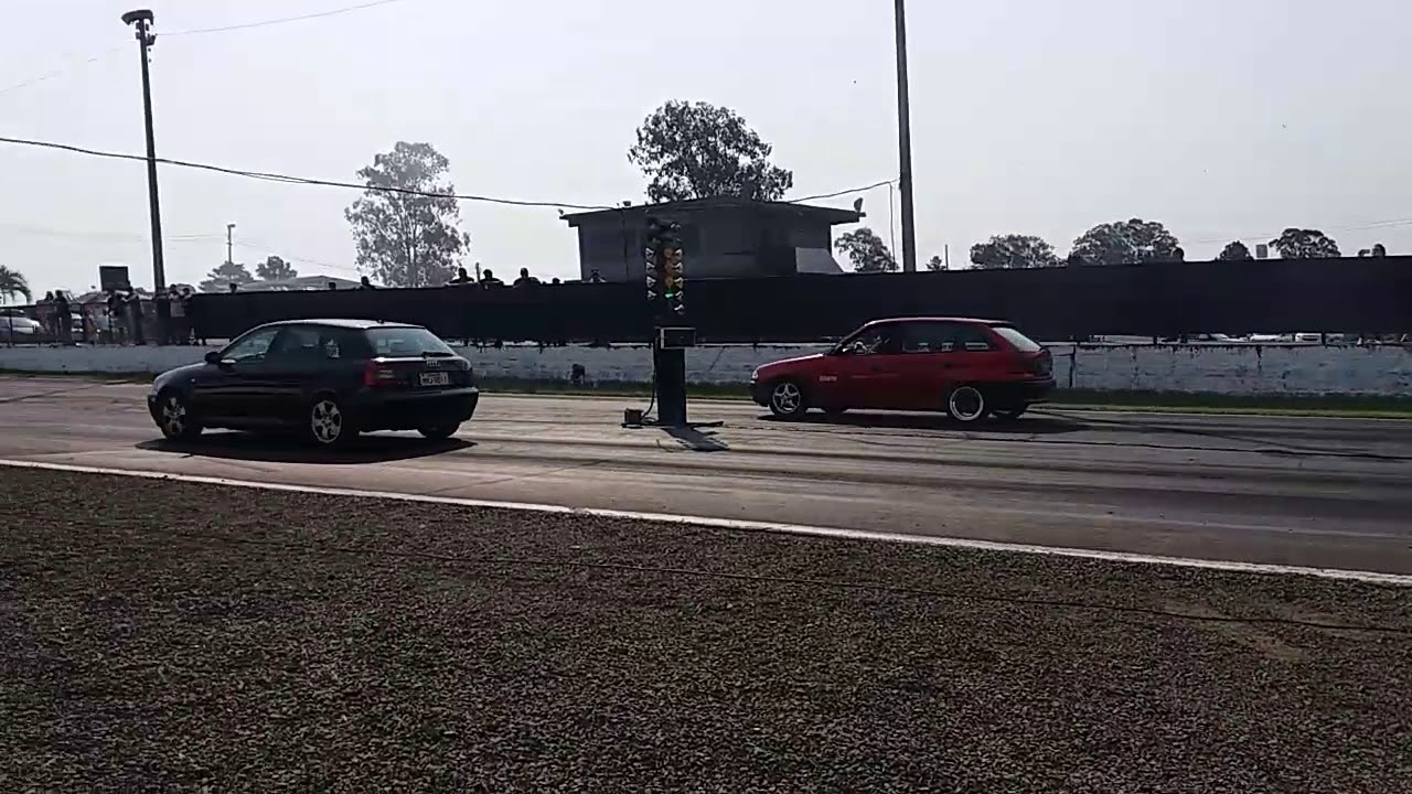 888 Racing team, os "Grillos". - YouTube